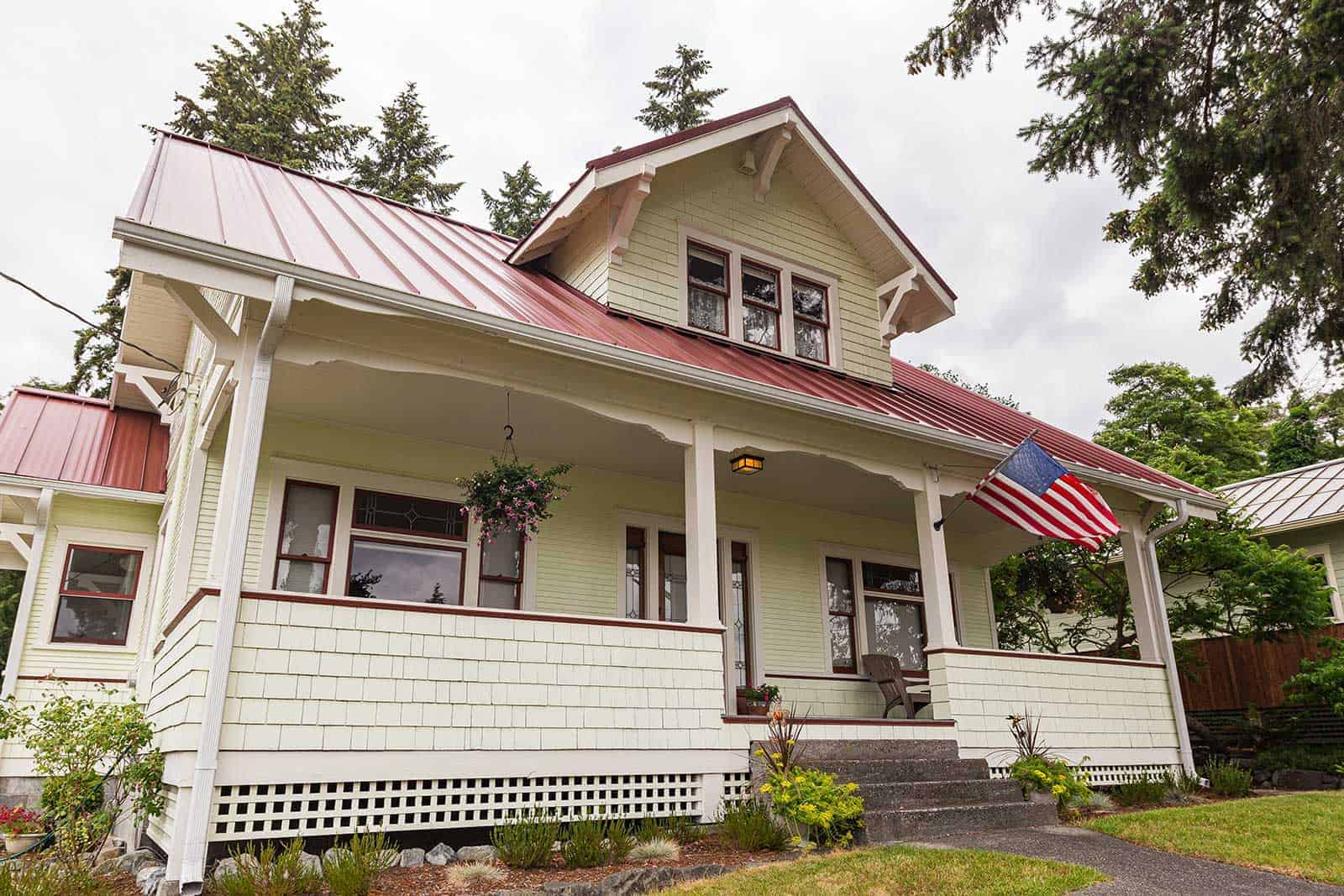 Metal Roofing Contractor in Seattle: 12 style & color combos ...